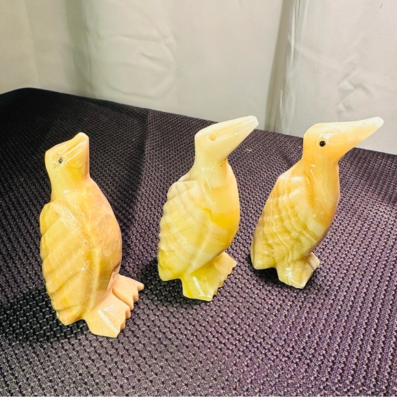 Art | Vintage Set Of 3 Carved Onyx Bird Figurines Made In Mexico | Poshmark